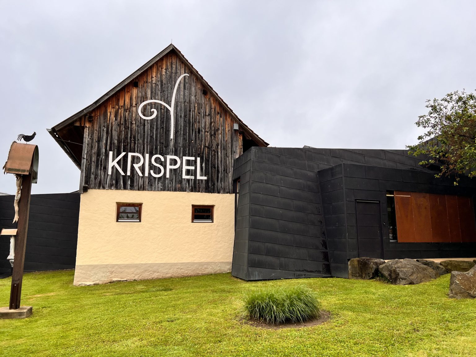 Weingut Krispel eröffnet einen der modernsten Weinkeller Österreichs ...
